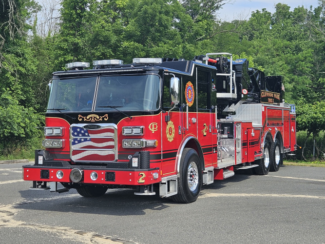 New Pierce Fire Truck - Arrow XT 100' Mid-Mount Tower delivered to ...