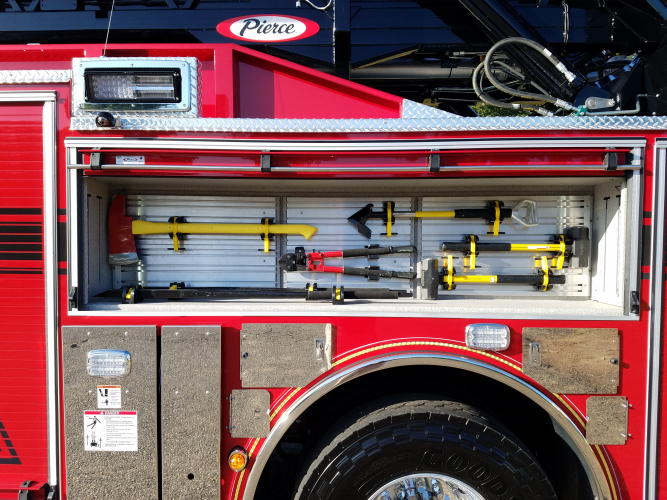 Pierce Fire Truck - Enforcer 107' Single Axle Ascendant Aerial Ladder ...